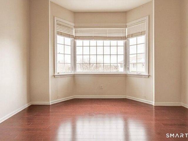 condo with 2 bedroom, West Hartford CT ES103437824