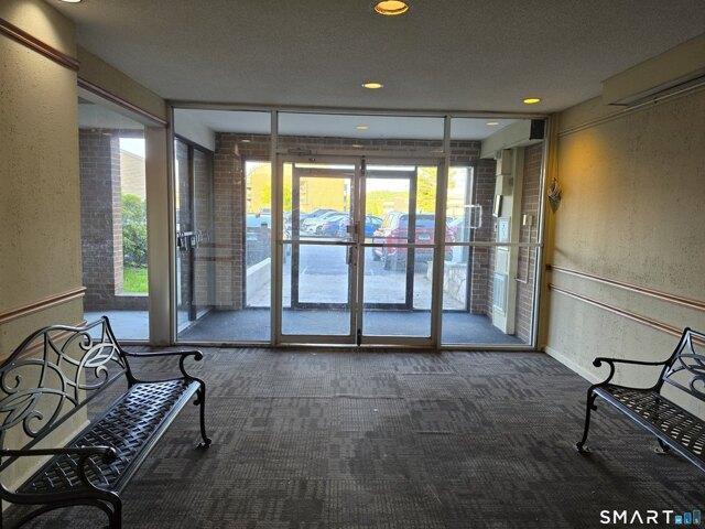 condo with 2 bedroom, West Hartford CT ES103438170