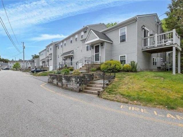 condo with 2 bedroom, West Warwick RI DLS102776950