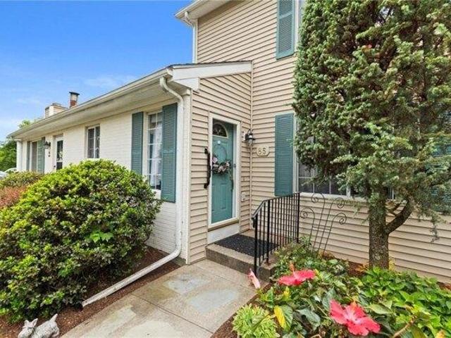 condo with 2 bedroom, West Warwick RI DS102959433
