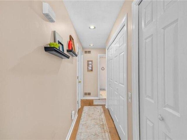 condo with 2 bedroom, West Warwick RI DS103162000