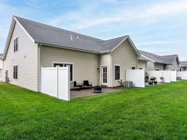 condo with 2 bedroom, West Warwick RI DS104151098
