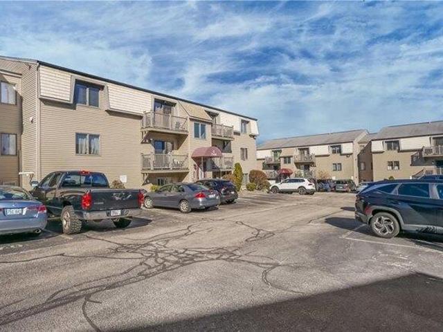 condo with 2 bedroom, West Warwick RI ES102828237