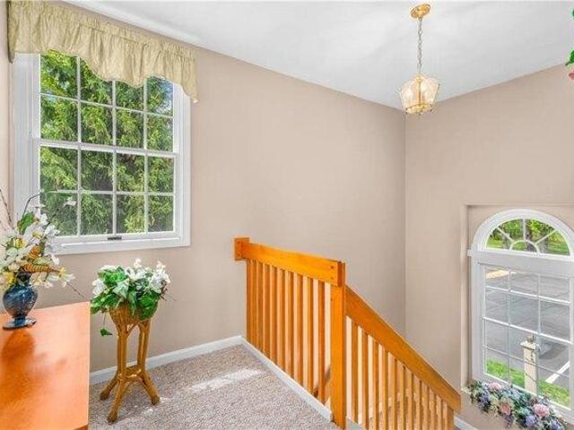 condo with 2 bedroom, West Warwick RI ES104902490