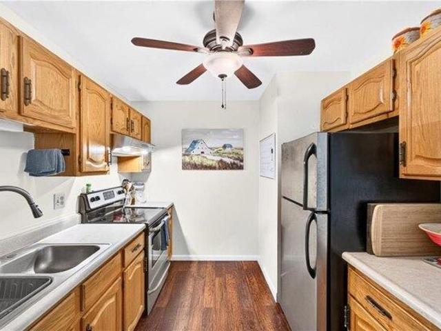 condo with 2 bedroom, West Warwick RI ES105231965