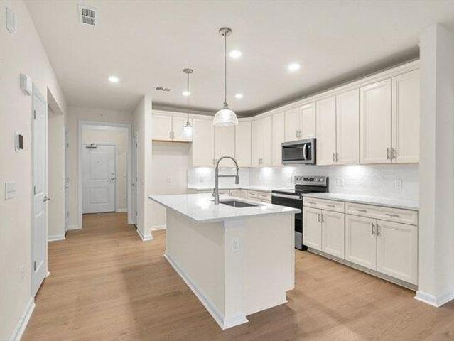 condo with 2 bedroom, Westborough MA DS102595753