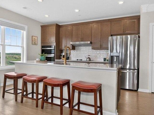 condo with 2 bedroom, Westborough MA DS103020084