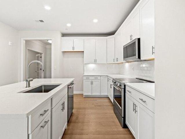condo with 2 bedroom, Westborough MA DS103190026