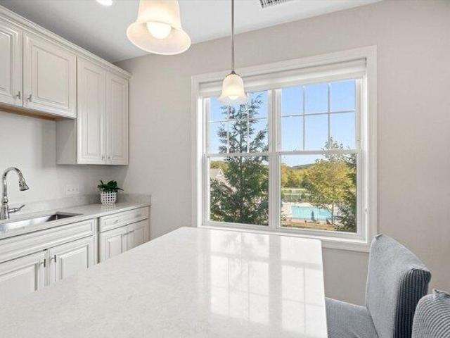 condo with 2 bedroom, Westborough MA ES102960870