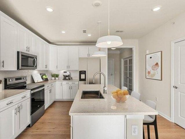 condo with 2 bedroom, Westborough MA ES103159988