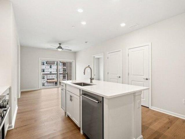 condo with 2 bedroom, Westborough MA ES103190026