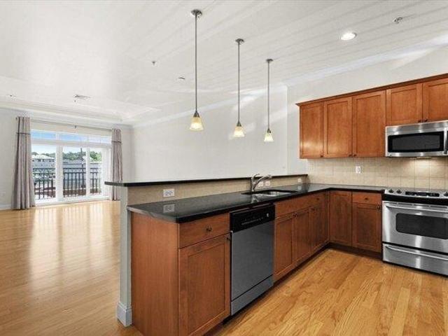 condo with 2 bedroom, Westborough MA ES104263584