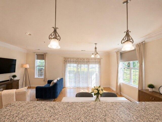 condo with 2 bedroom, Westborough MA ES105041394