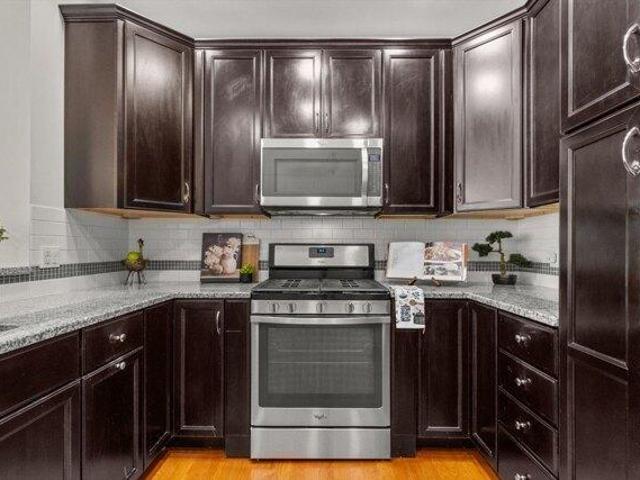 condo with 2 bedroom, Westborough MA ES105207378
