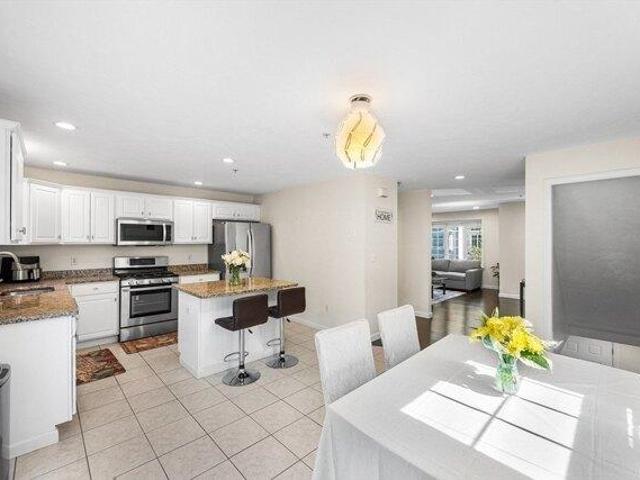condo with 2 bedroom, Westford MA ES104757348