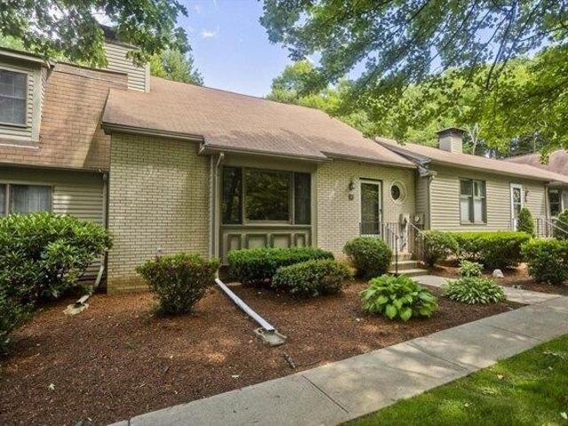 condo with 2 bedroom, Westfield MA ES104192415