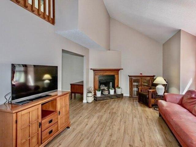 condo with 2 bedroom, Westfield MA ES105041604
