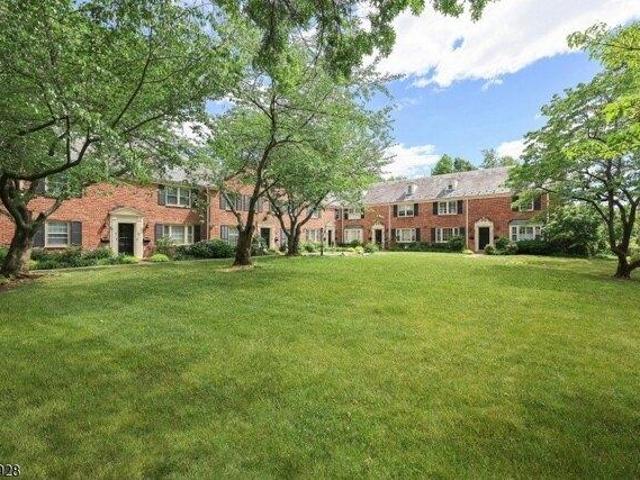 condo with 2 bedroom, Westfield NJ ES104149291