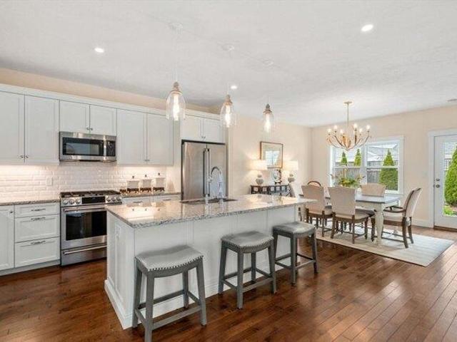 condo with 2 bedroom, Westwood MA DS102595646