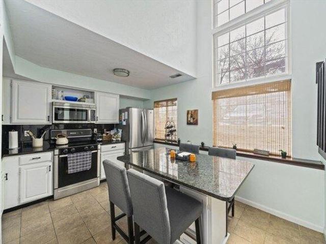 condo with 2 bedroom, Weymouth MA DLS102088977
