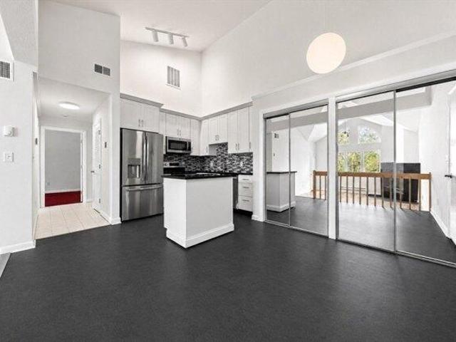condo with 2 bedroom, Weymouth MA DS102475060