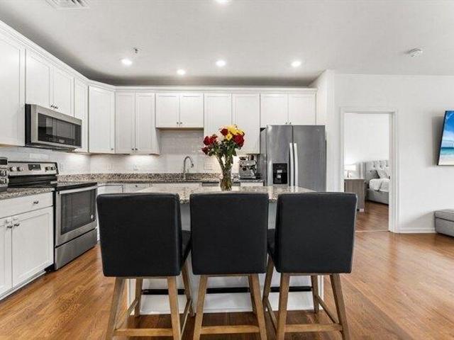 condo with 2 bedroom, Weymouth MA DS104331430