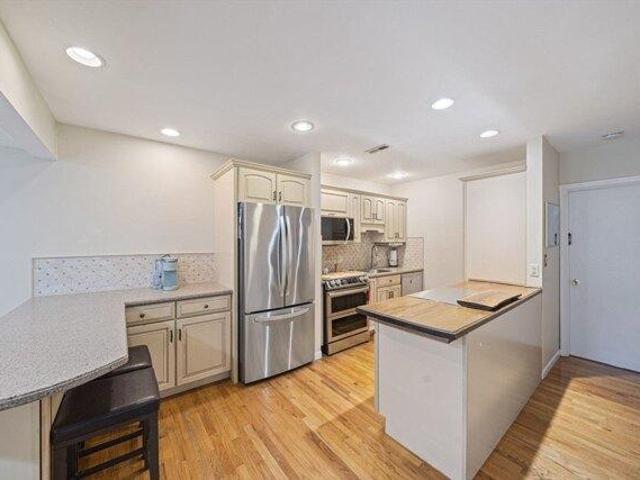 condo with 2 bedroom, Weymouth MA ES103162323