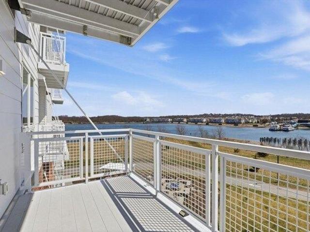 condo with 2 bedroom, Weymouth MA ES103189100