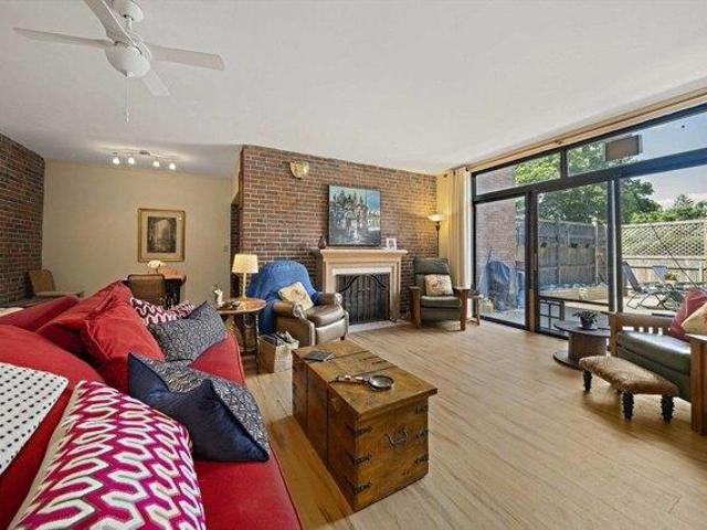 condo with 2 bedroom, Weymouth MA ES103809221