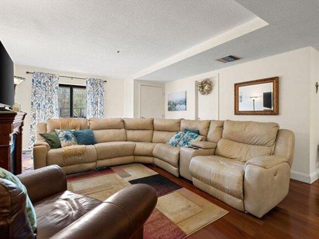 condo with 2 bedroom, Weymouth MA ES104192875
