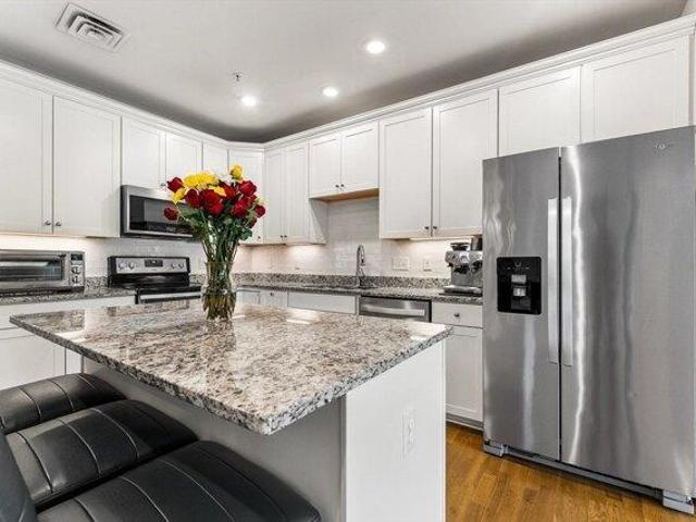 condo with 2 bedroom, Weymouth MA ES104331430