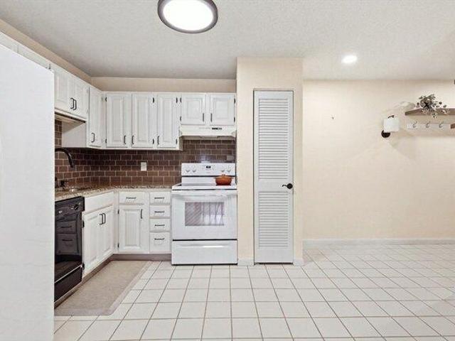 condo with 2 bedroom, Weymouth MA ES104791355