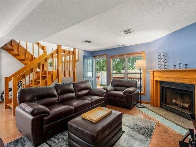 condo with 2 bedroom, Weymouth MA ES105060212