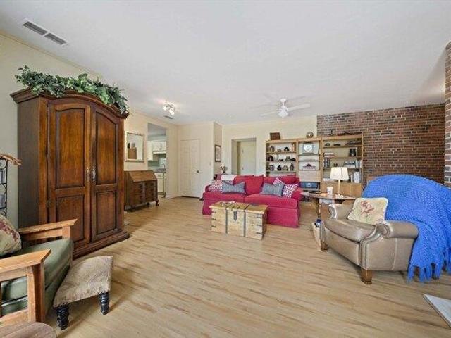 condo with 2 bedroom, Weymouth MA ES105157030