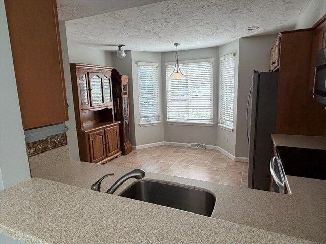 condo with 2 bedroom, Weymouth MA ES105109138