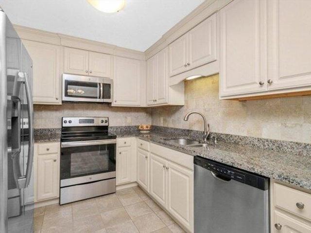 condo with 2 bedroom, Weymouth MA ES105203460