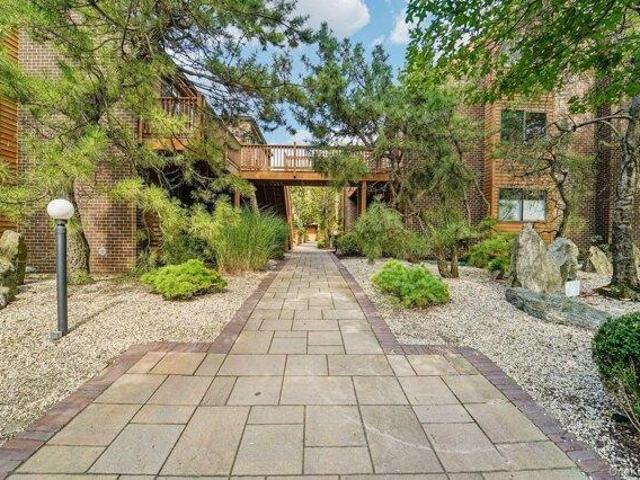 condo with 2 bedroom, White Plains NY DLS93924700
