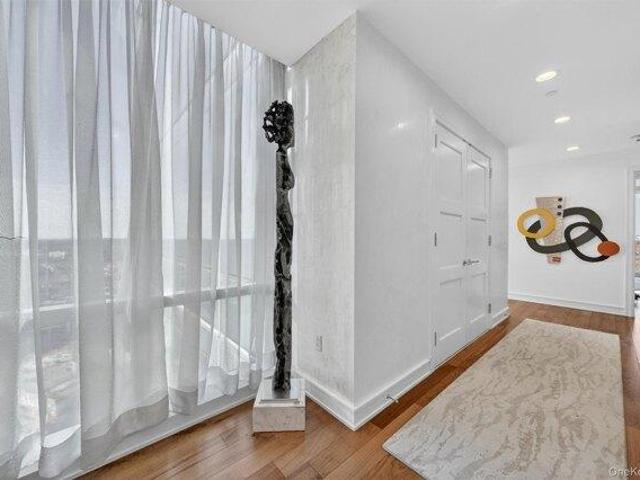 condo with 2 bedroom, White Plains NY DS102281344