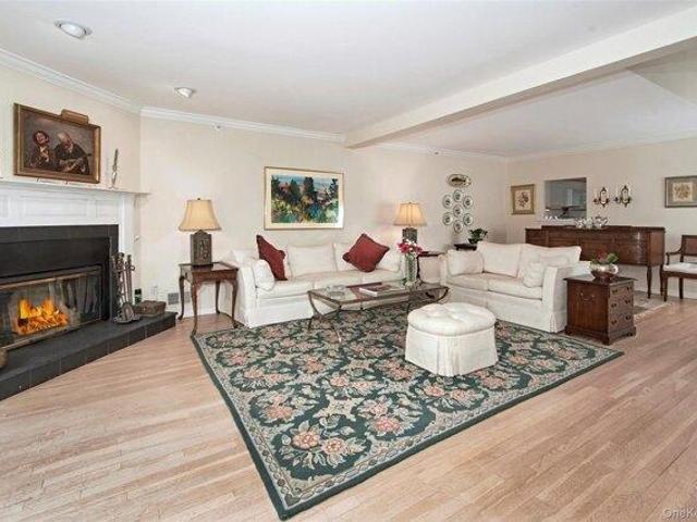 condo with 2 bedroom, White Plains NY ES104908983