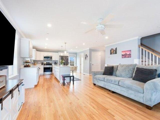 condo with 2 bedroom, Whitman MA DLS102595587