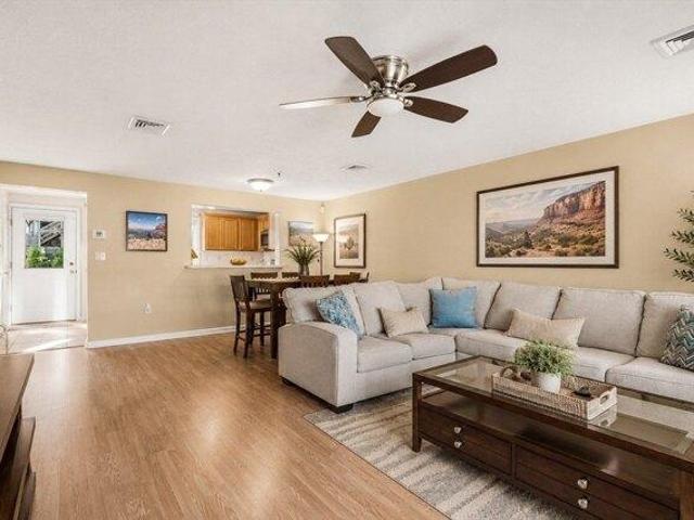 condo with 2 bedroom, Whitman MA ES104264901