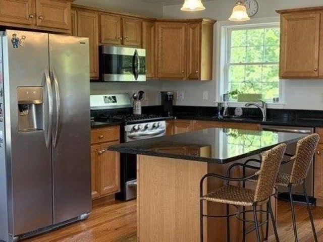 condo with 2 bedroom, Whitman MA ES104788284