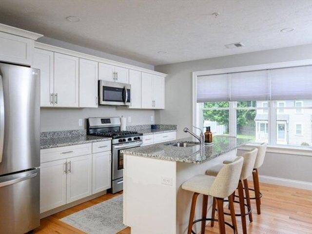 condo with 2 bedroom, Whitman MA ES105059505