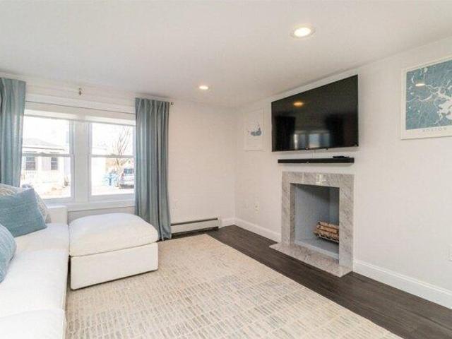 condo with 2 bedroom, Winthrop MA ES105191363