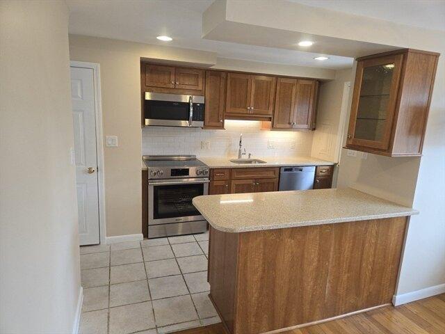 condo with 2 bedroom, Winchester MA DLS102593347
