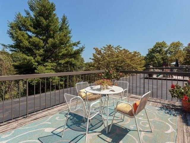 condo with 2 bedroom, Winchester MA ES105060299