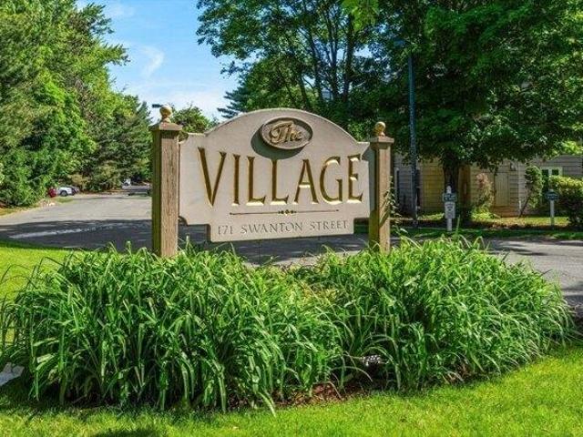 condo with 2 bedroom, Winchester MA ES103444797