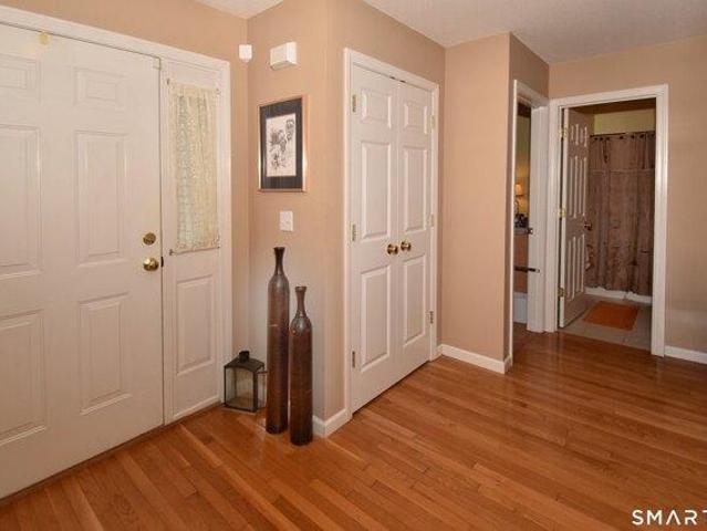 condo with 2 bedroom, Windsor CT DS103968008