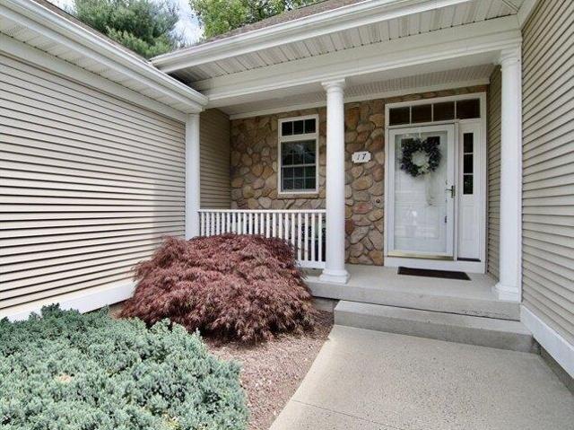 condo with 2 bedroom, Wilbraham MA ES103223144
