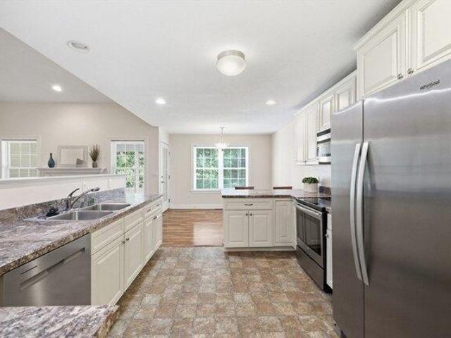 condo with 2 bedroom, Wilbraham MA ES105192576